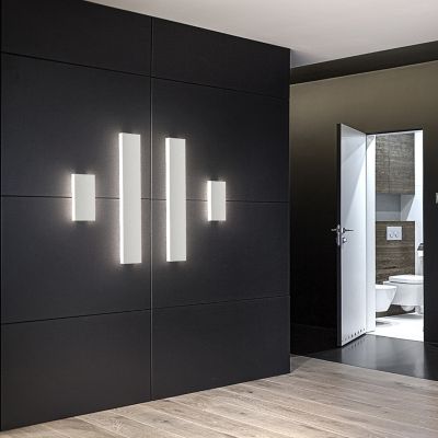 Lineaflat 24-Inch Dual LED Wall/Ceiling Light by Artemide at Lumens.com
