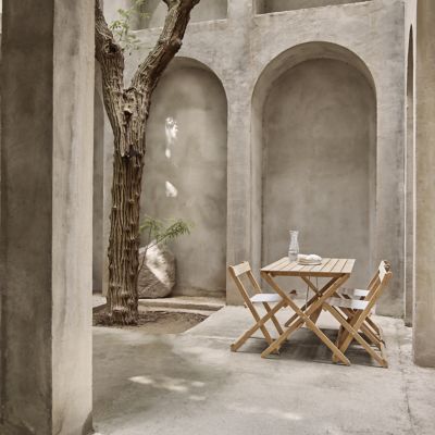 BM3670 Outdoor Dining Table by Carl Hansen at Lumens.com