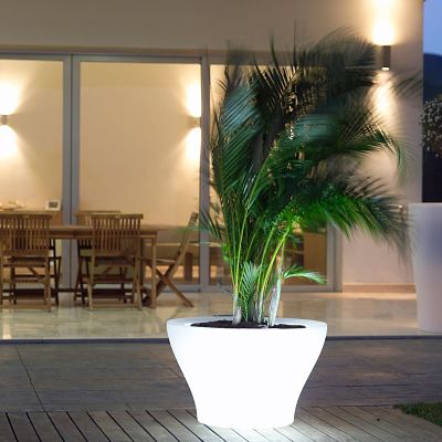 High Center Planter by Vondom at Lumens.com