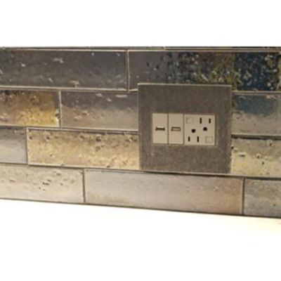 USB 1-Module Outlet by Legrand Adorne at Lumens.com