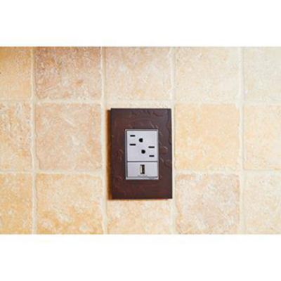 USB 1-Module Outlet by Legrand Adorne at Lumens.com